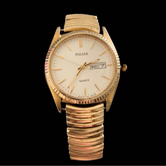 Pulsar | Accessories | Vintage Gold Pulsar Quartz Wrist Watch W Day ...